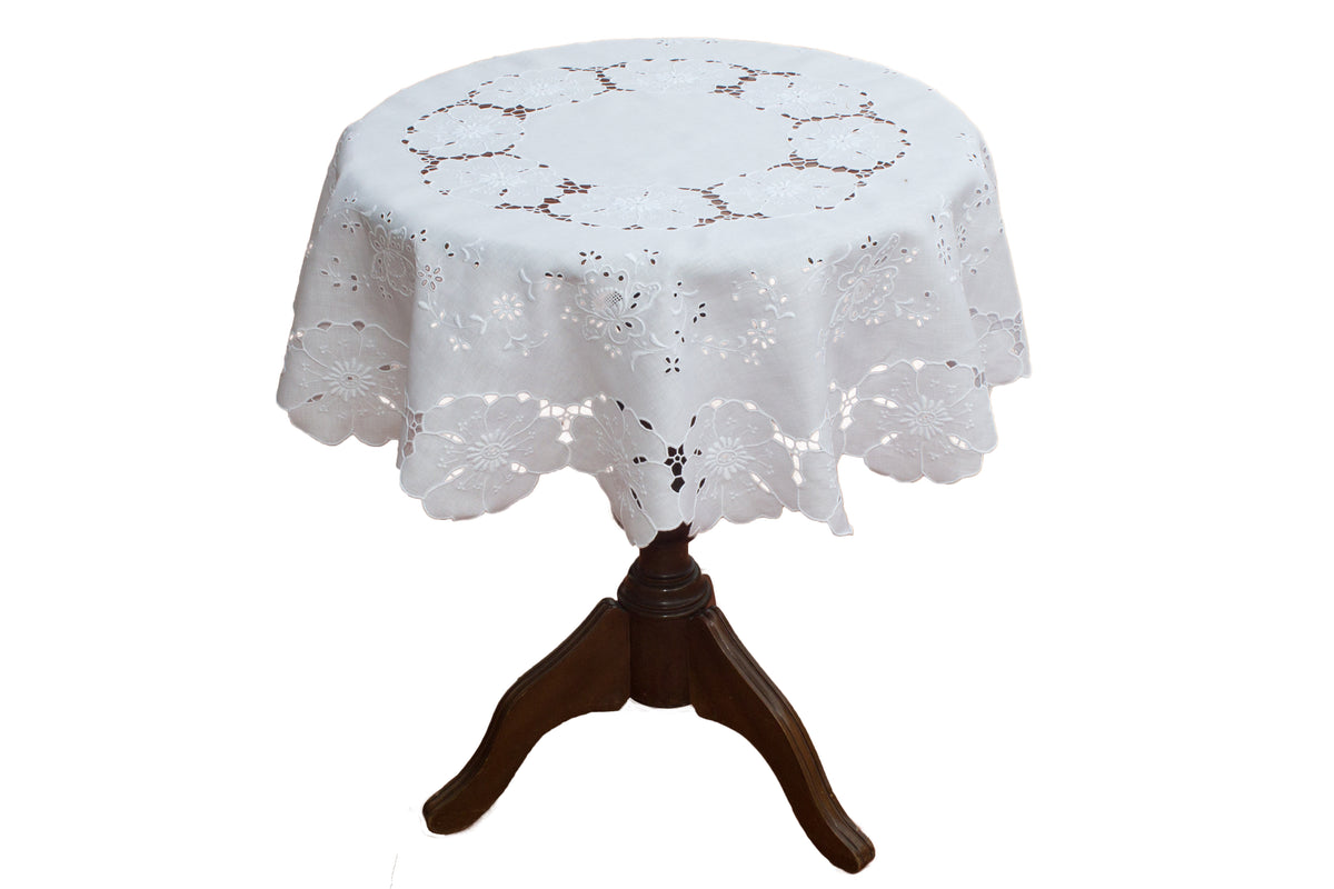 Handmade Madeira Embroidered tea tablecloth with napkins, Linen – Lino ...